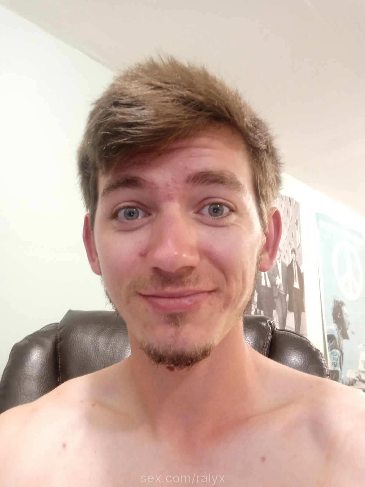 Ralyx Me Again Amateur Selfie Profile
