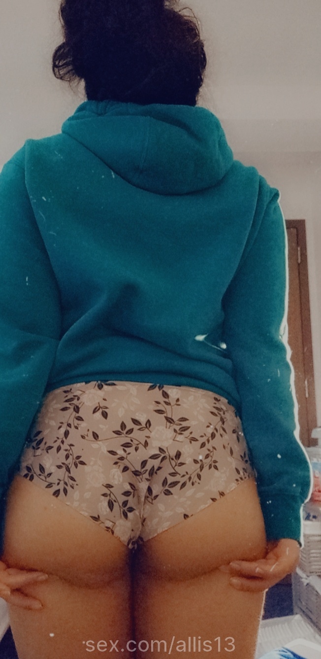 Allis13 Come Closer And Give It A Kiss Panties Ass Tease