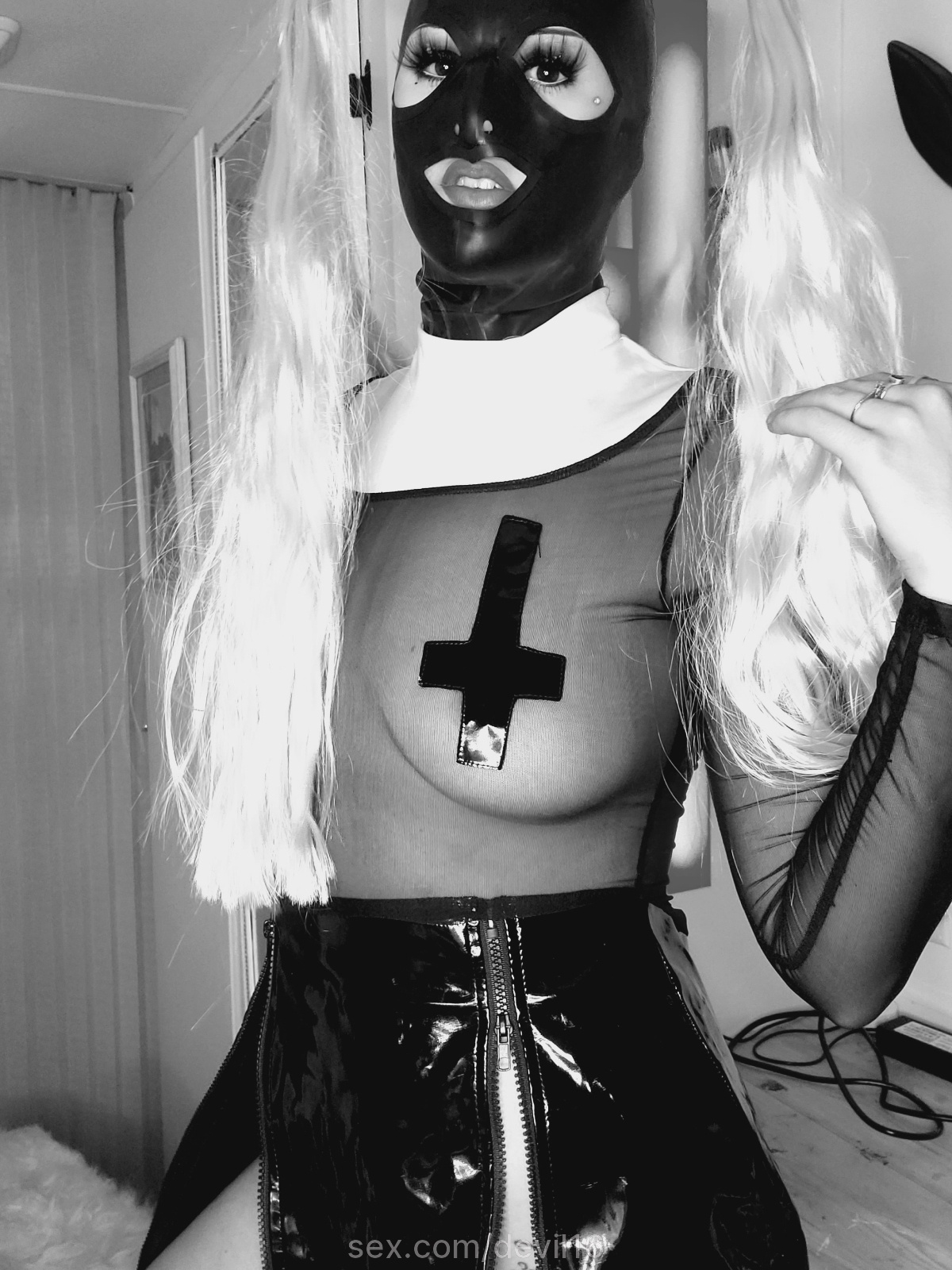 Isabellavelwood Latex Nun Nun Blasphemy Latex Role Pay Costume
