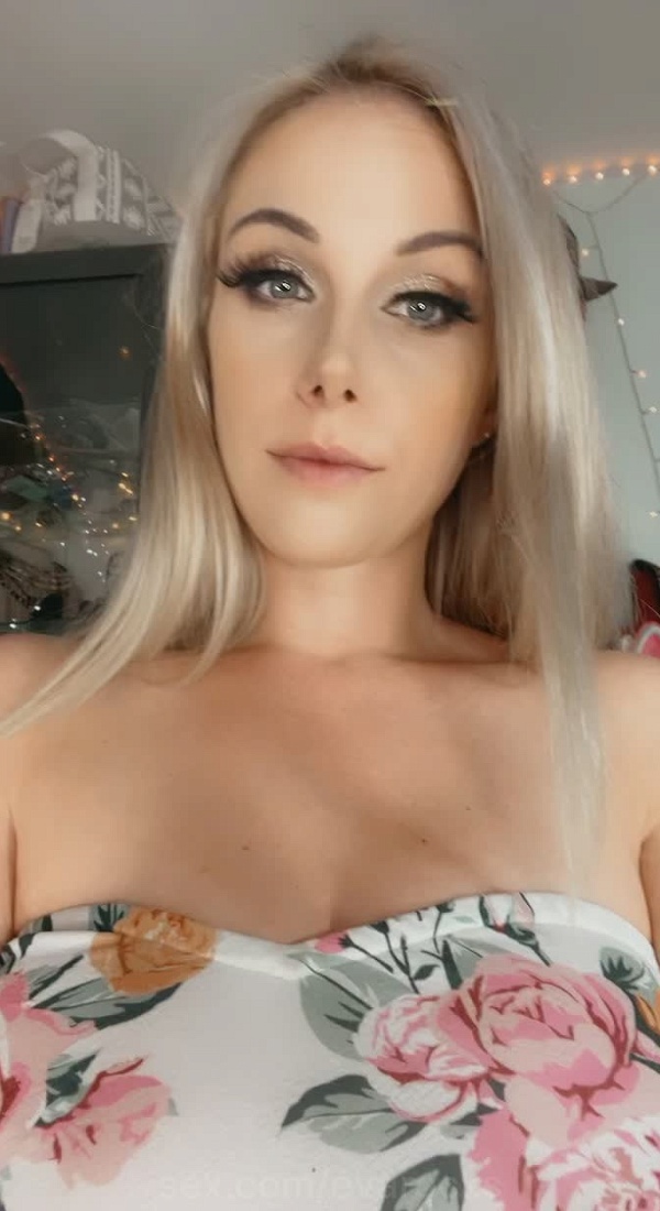 Eva Angelica Rocks Ice Cream Food Icecream Foodplay Blonde