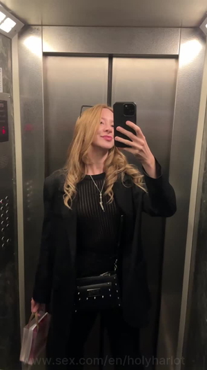 Holyharlot I Love Do Selfie