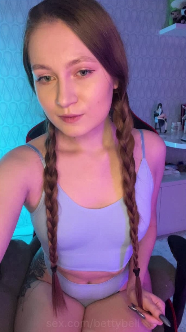 Xxxvagabond I Am A Horny Nature Girl Exploring In A Camper