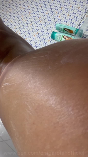 Jennyfame Lay Down And Enjoy My Handjob Bro 💦