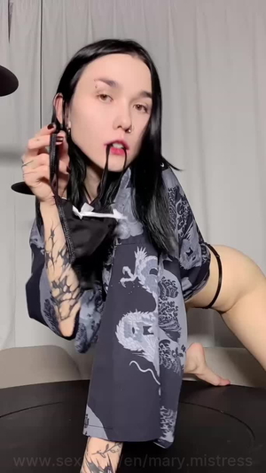 Marymistress Do You Like Being Spanked Because Im Doing It 🙊