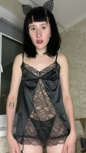 Alicehowards Your Queen