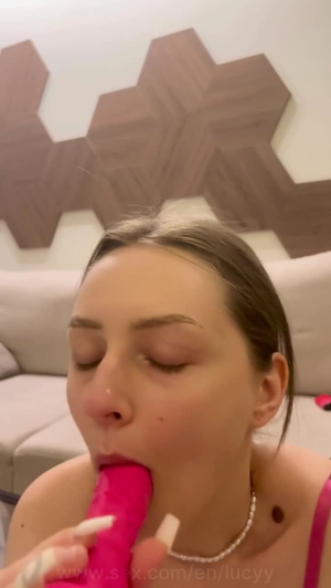 Lucyblue I Like To Suck
