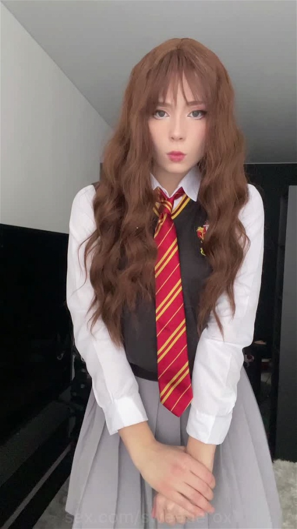 Sweetiefox Do You Like This Outfit 😍 I Bet This One Youd Like To Take Off Of Me 😈 Hermione
