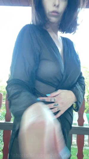Rianarose Mistress Needs Some Worshipper