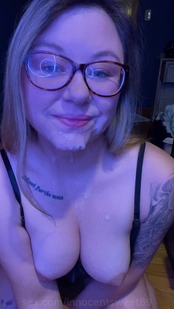 Innocentsweet69 Dont Mind Me Just Looking Like A Glazed Donut π¦ Cum Cumslut