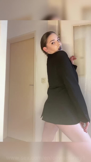 Oliviadisney1 Do U Like My Dark Outfits