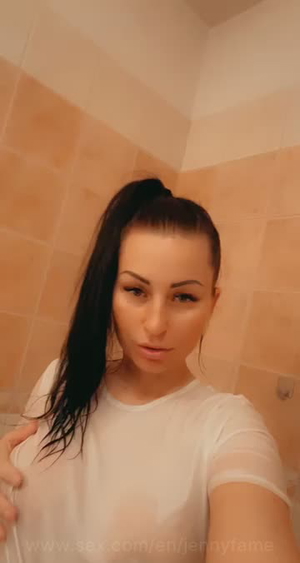 Jennyfame Wet T Shirt And Wet Pussy đź’¦
