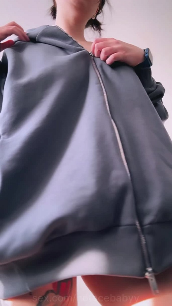 Krystal Busty Écoliere Cochonne Costume Dildo Big Ass Gros Seins Tatted