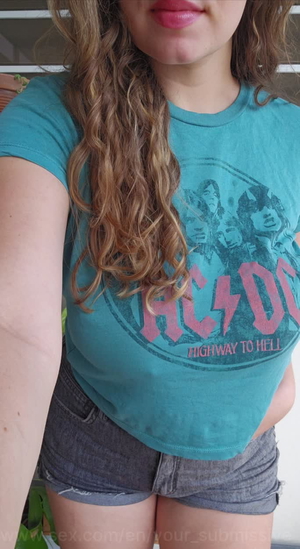 Valorie Big Perky Natural Titties 🤗