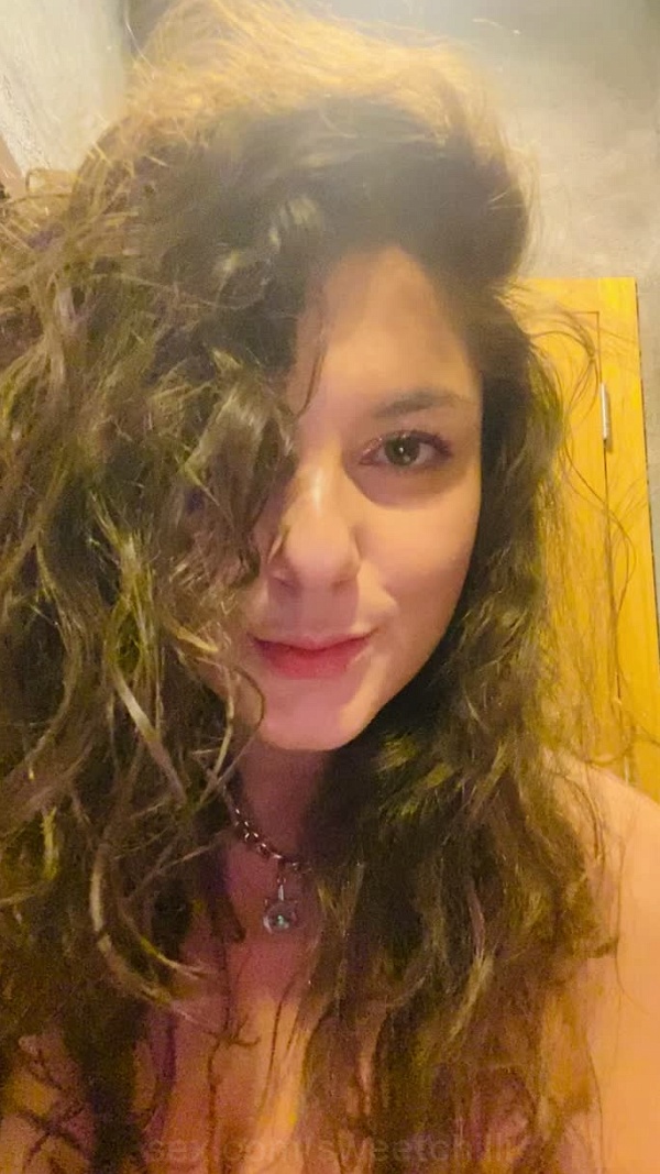 Sweetchilli Im Curious To Know What Do You Think About My Big Boobs 😈 Tits Boobbounce