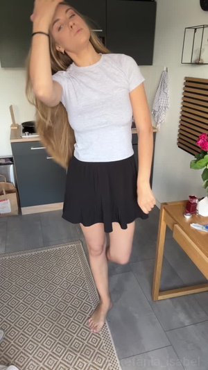 Stefaniaisabel Sassy And Classy Unveiling The Blonde