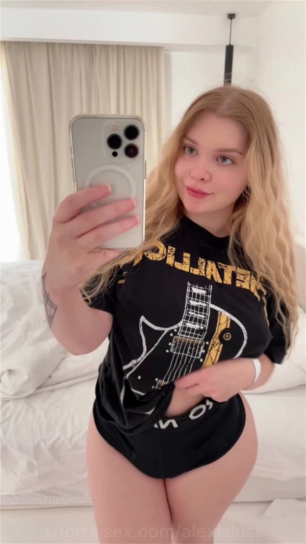 Alexislust Hey Honey ï¸ Check My Bio For More 😠Blonde Teen Boobs