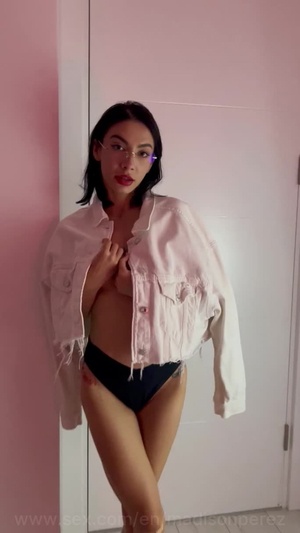 Madison Perez Rate This Outfit 😽 