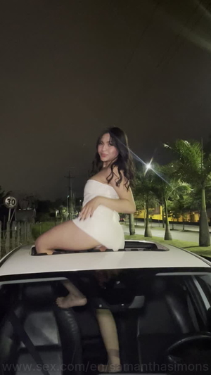 Lily Vuitton Lilys Golden Locks And Playful Smile Caught Your