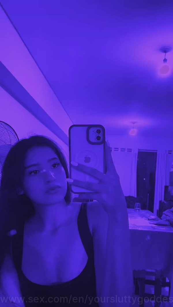 Yoursluttygoddess Follow And Dm For Reward 18 Years 18 Eighteen