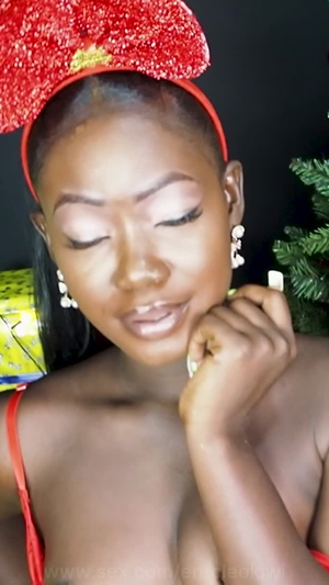 Cleokiwii Hot Under The Tinsel Let Me Make Your Christmas
